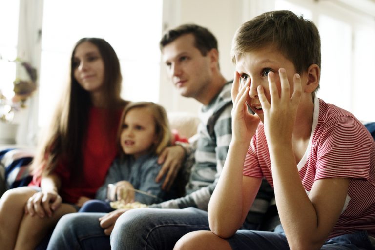 Copil hiperactiv sau rasfat? Hai sa descoperim prin psihoterapie!